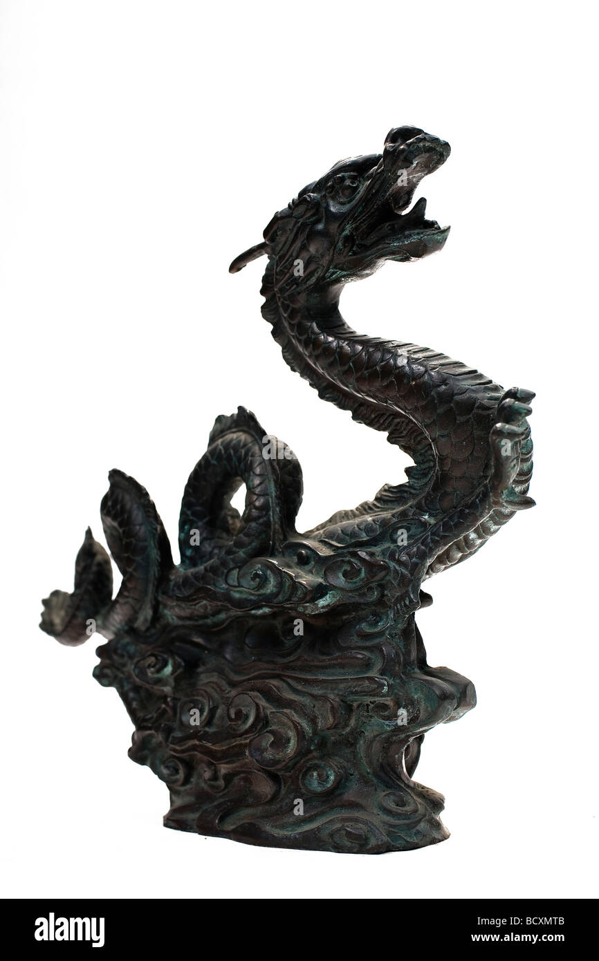 Single dragon hi-res stock photography and images - Alamy