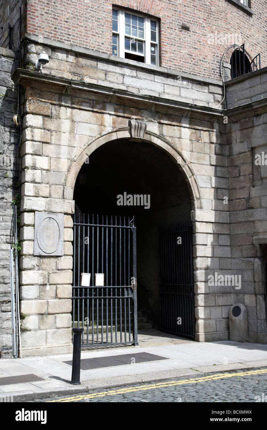 part of the ship street gate to dublin castle this gateway leads to the ...