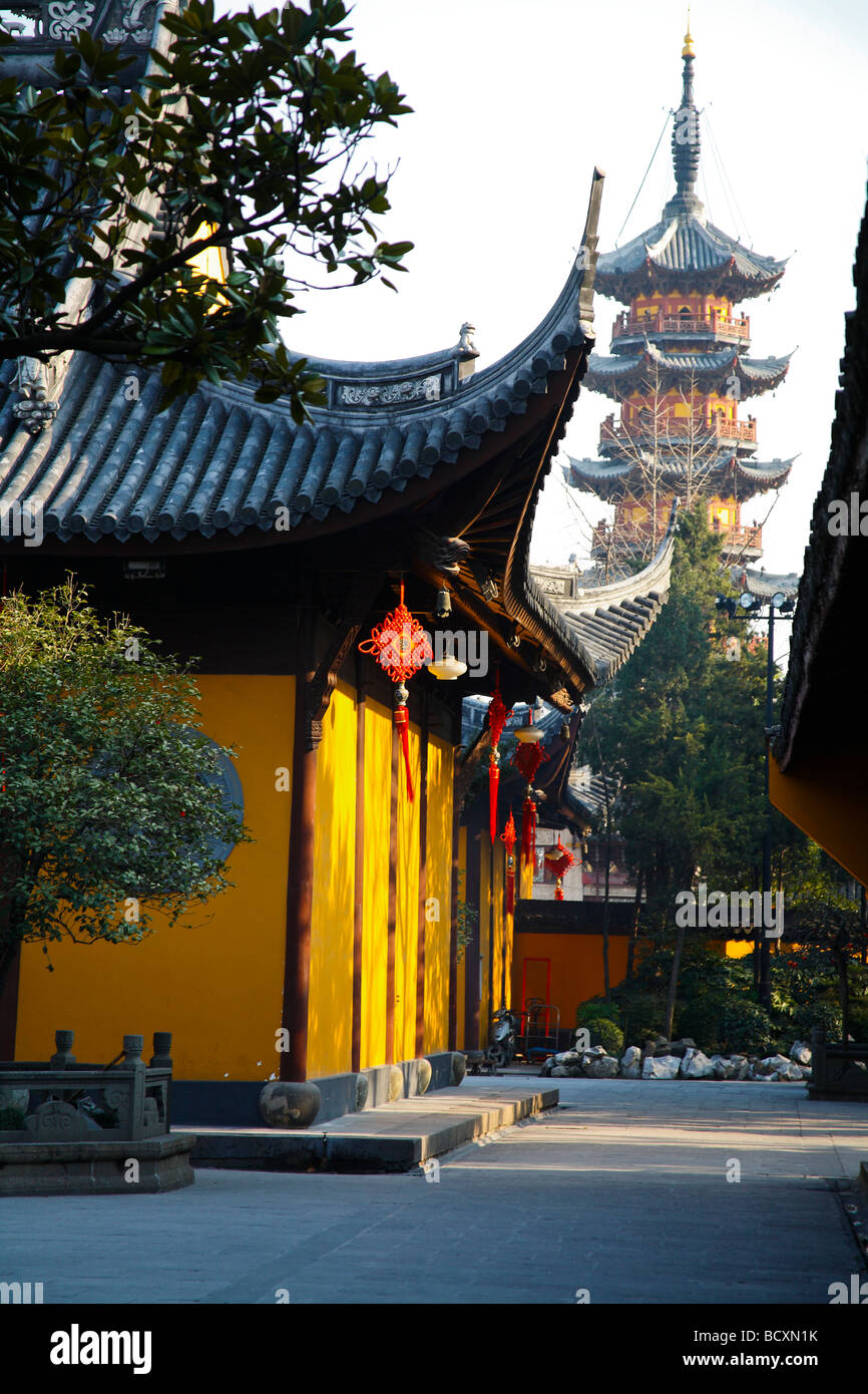 Shanghai longhua temple hi-res stock photography and images - Alamy
