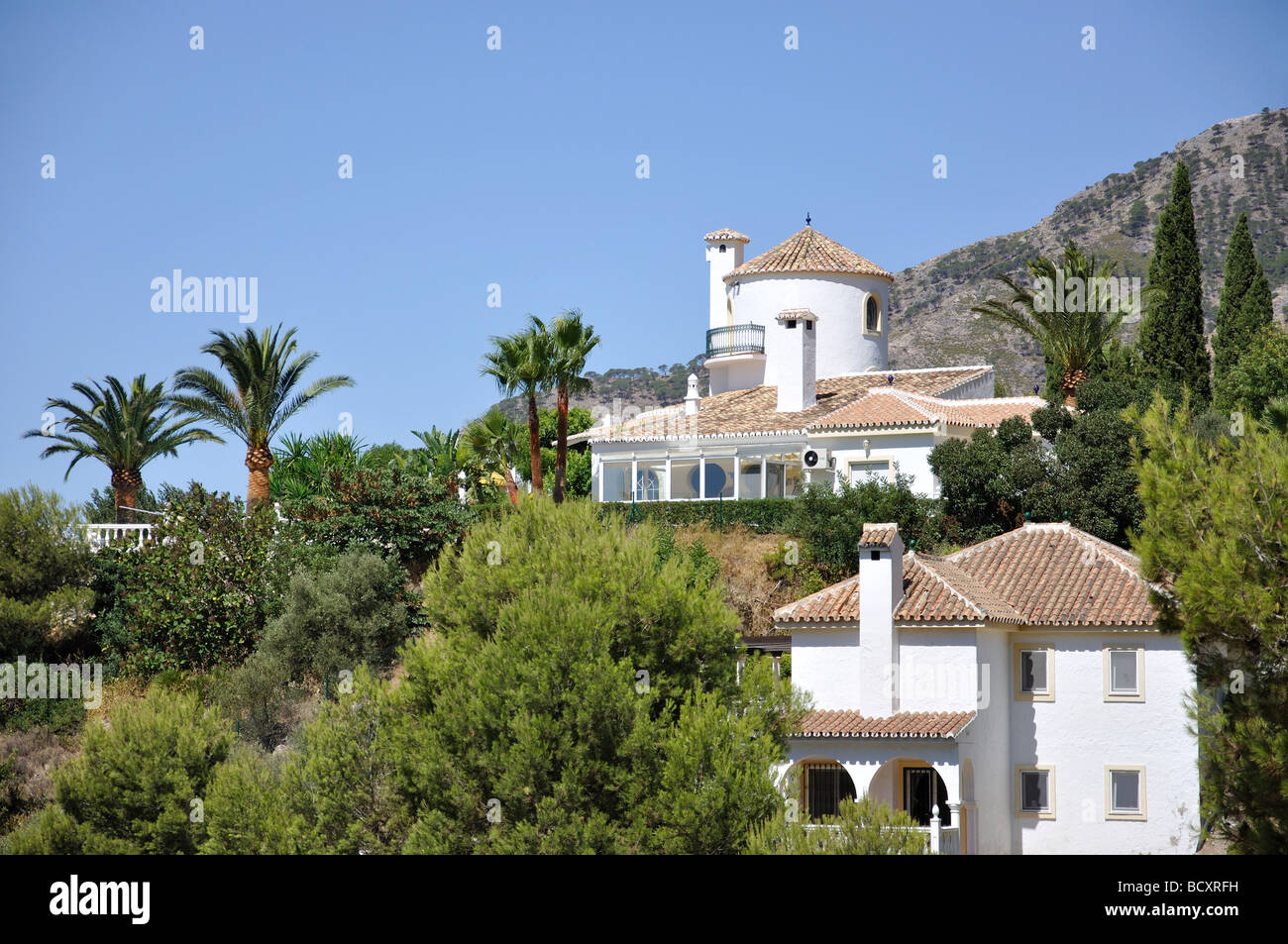Hillside architecture hi-res stock photography and images - Alamy