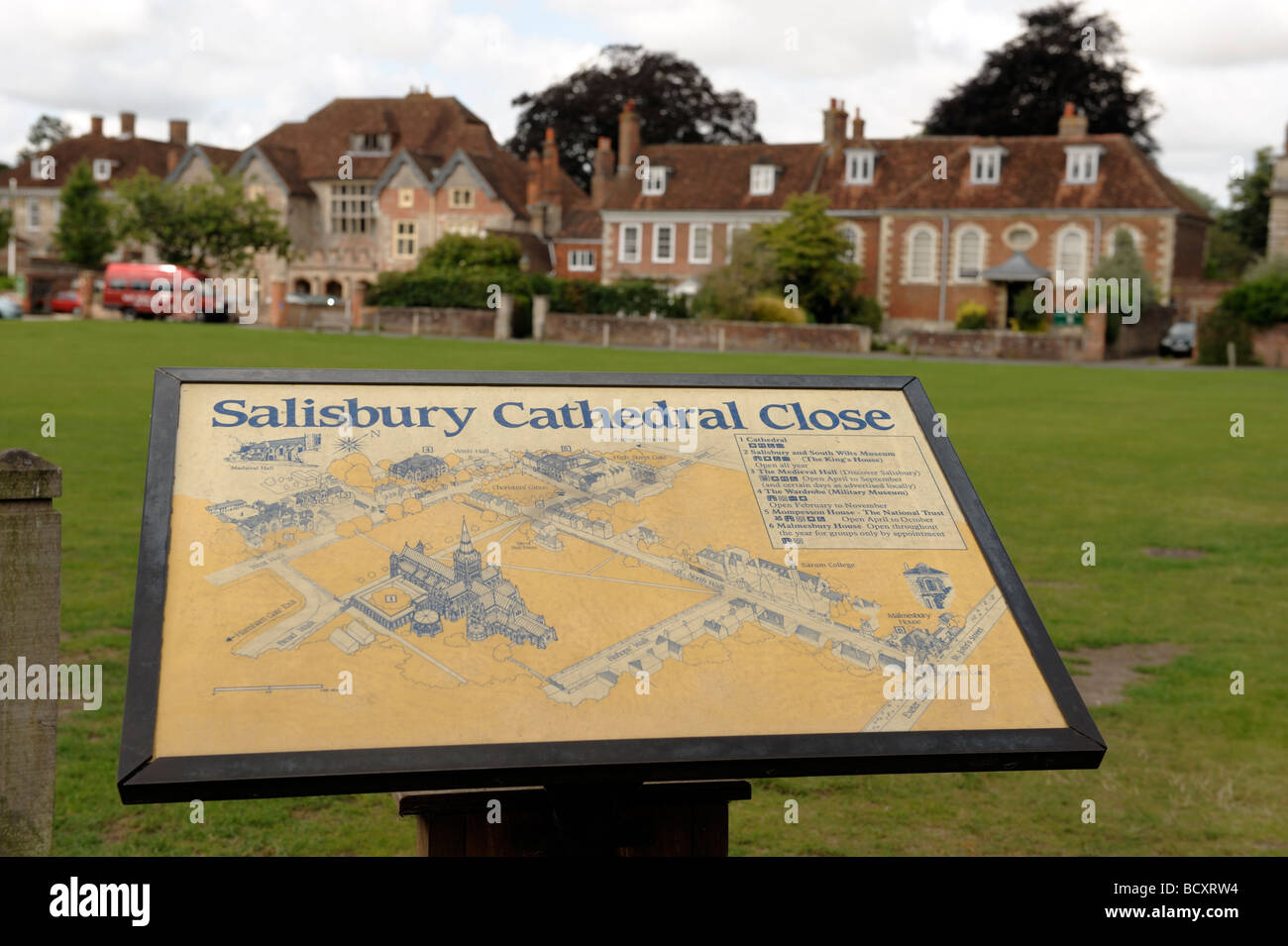 Cathedral Close Salisbury Wiltshire Stock Photo - Alamy