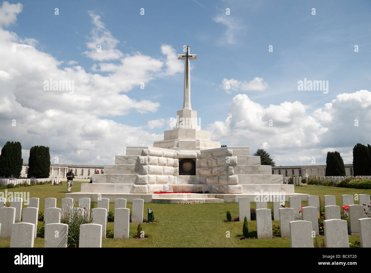 The Cross of Sacrifice in the Tyne Cot Commonwealth Cemetery in ...