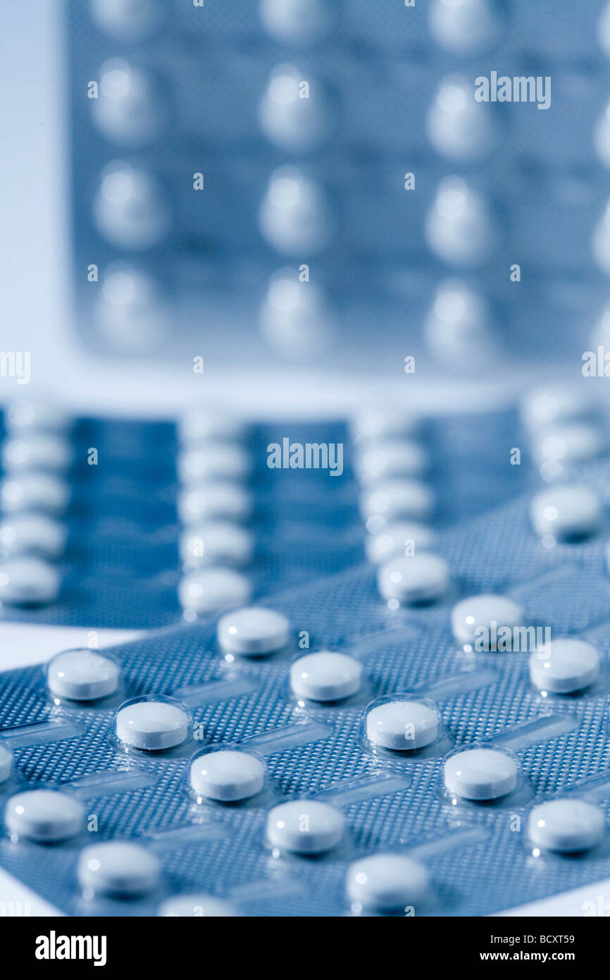 Blister tablets hi-res stock photography and images - Alamy