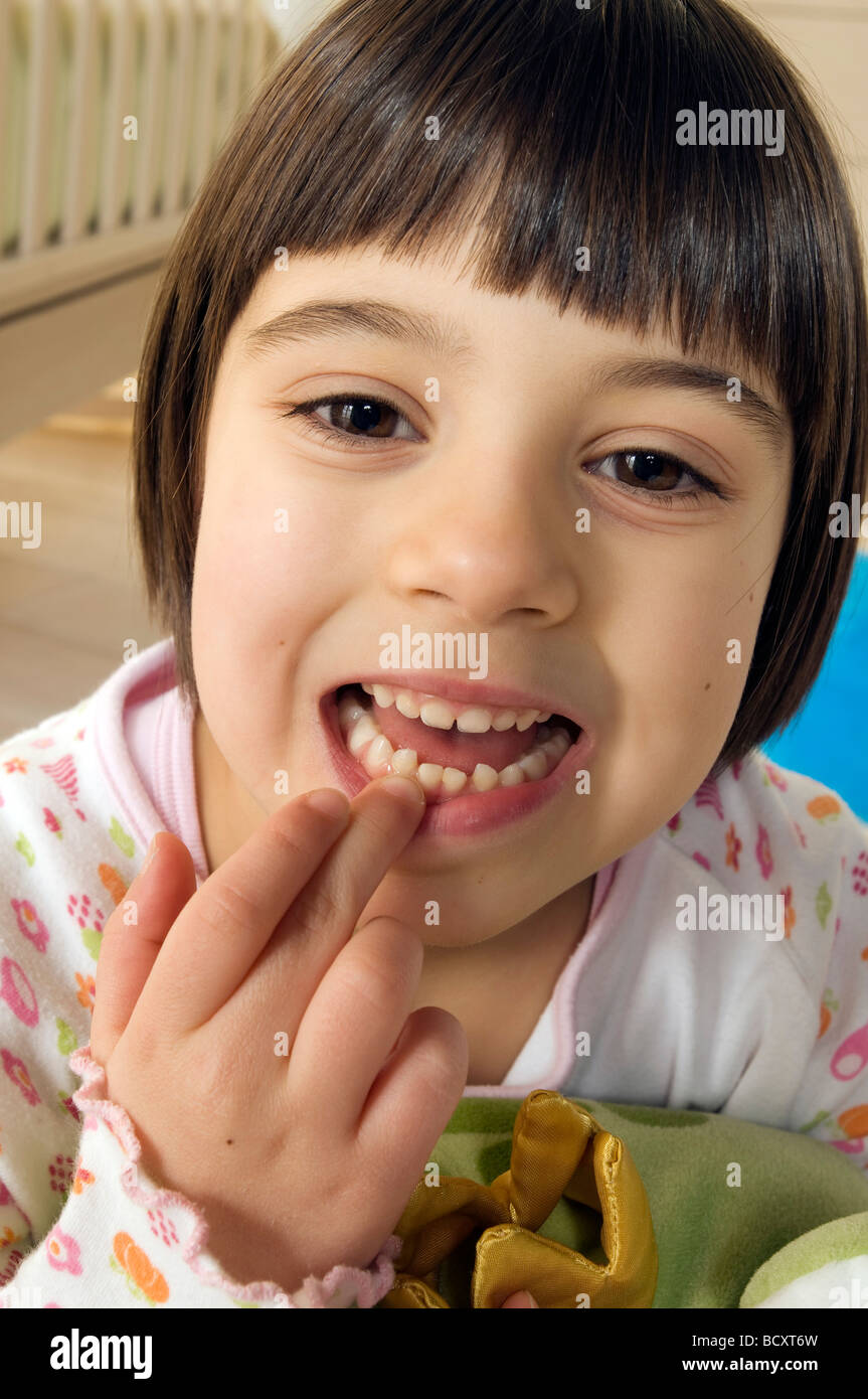 little girl, teeth Stock Photo - Alamy
