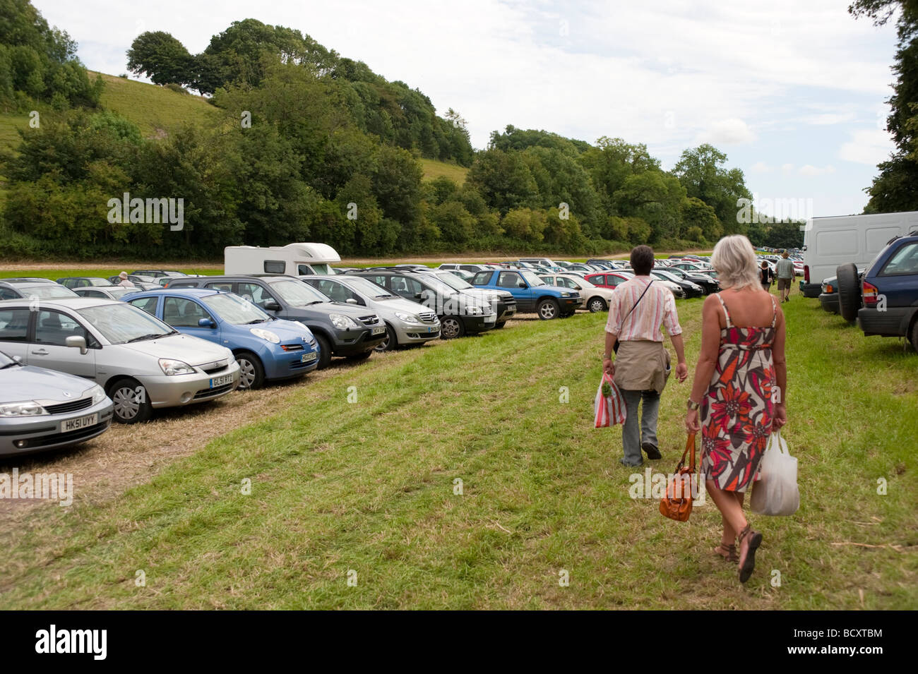 Rural car parks hi-res stock photography and images - Alamy