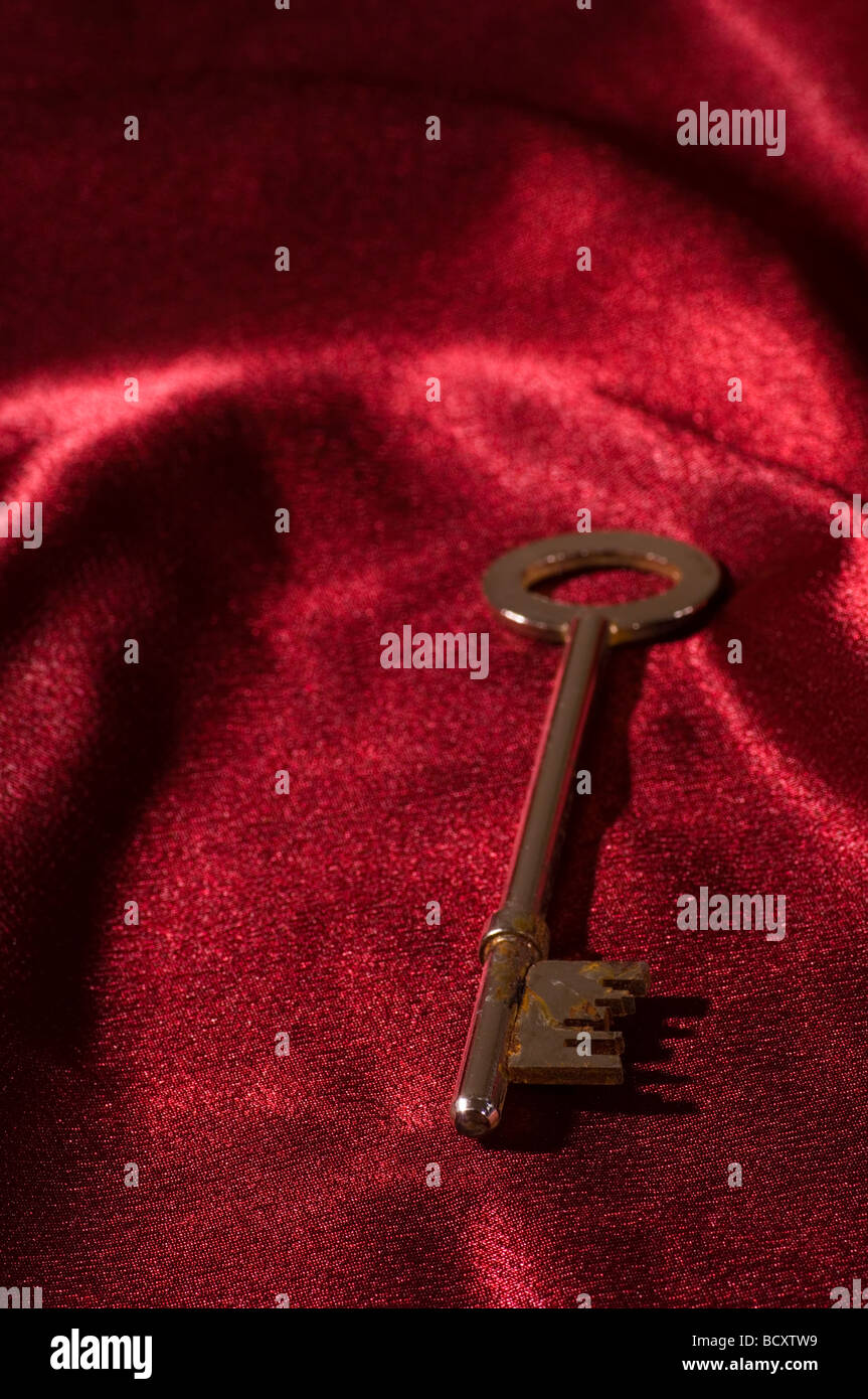 Old key on bed Stock Photo - Alamy