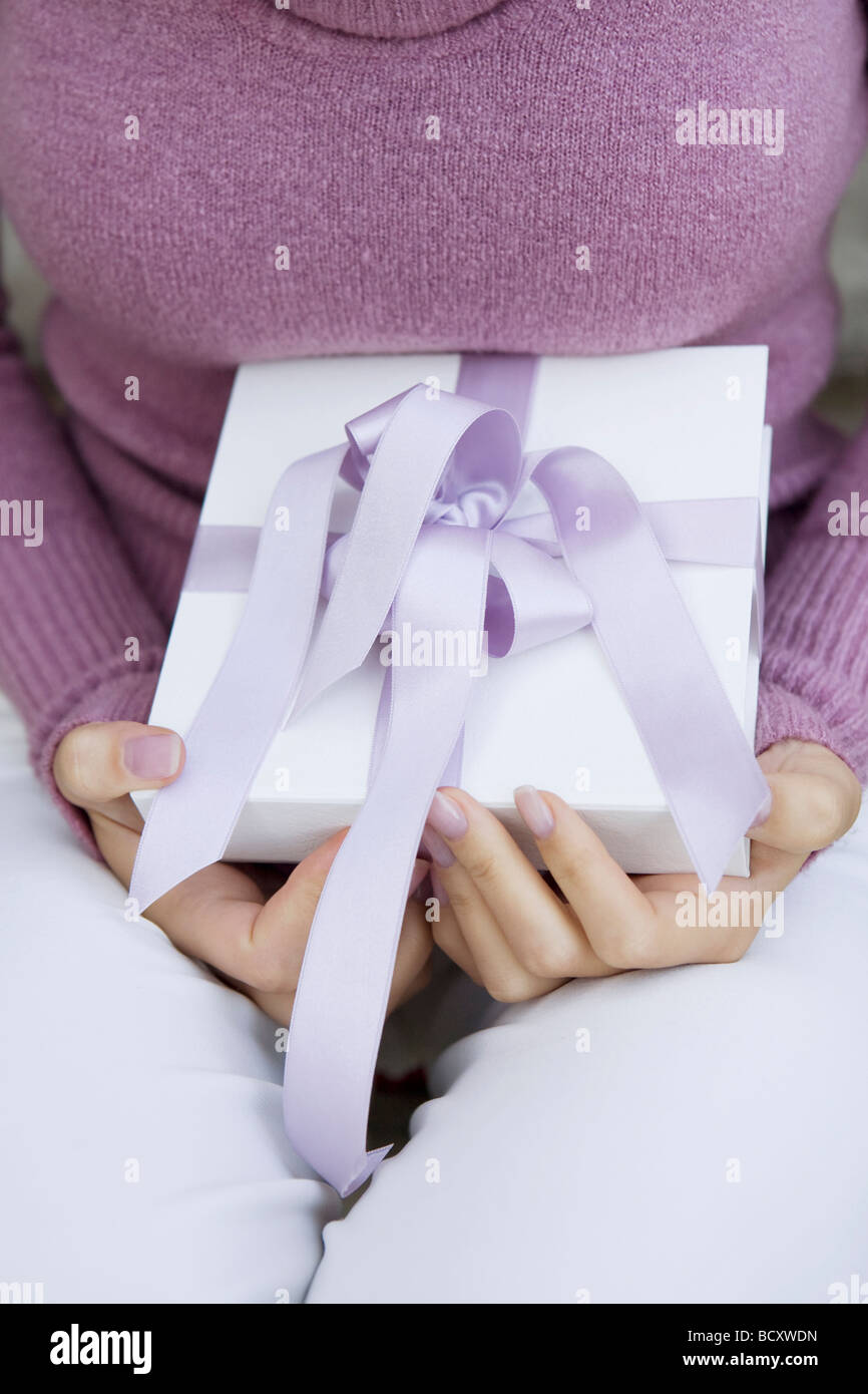 Hand woman packs boxes hi-res stock photography and images - Alamy