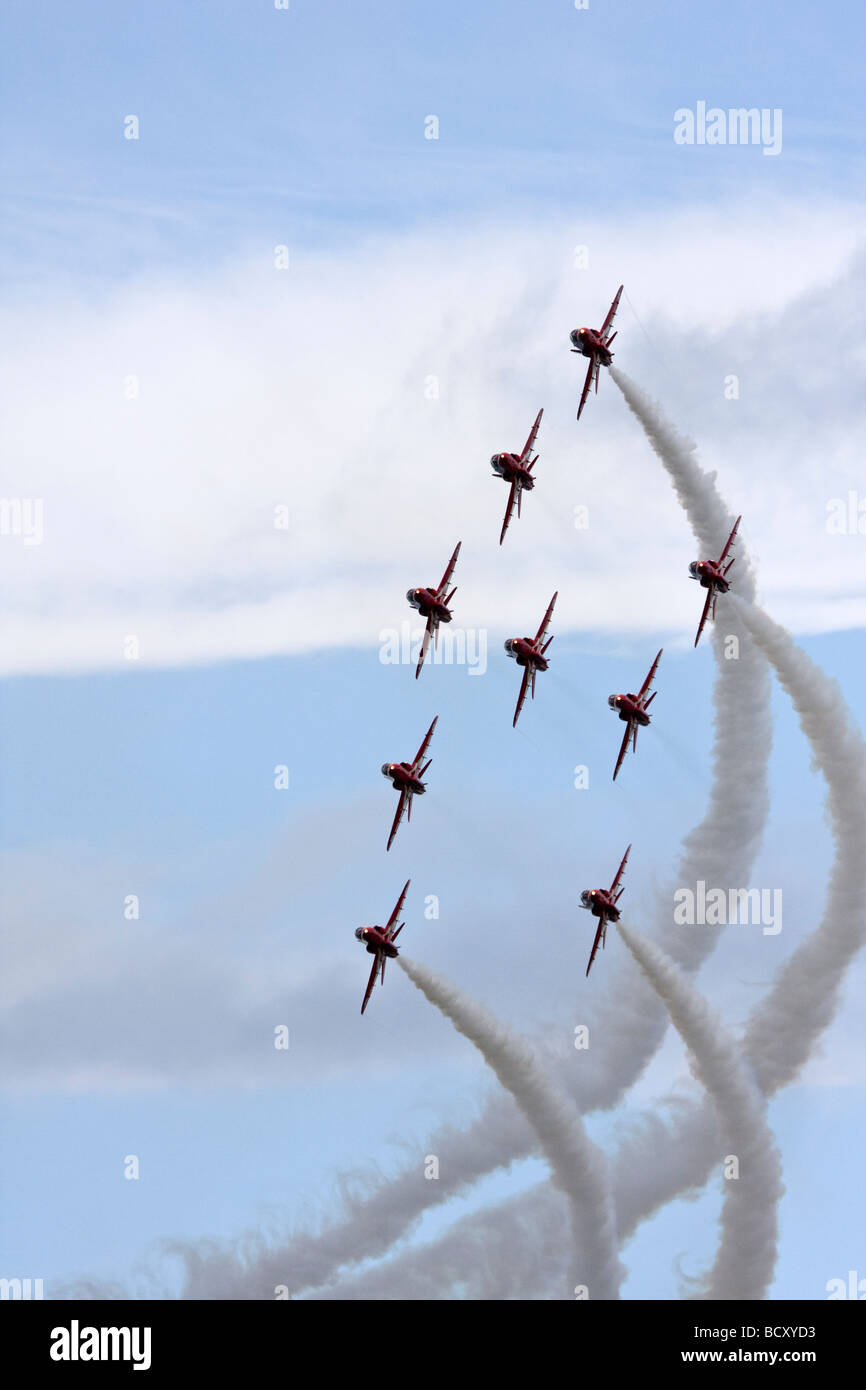 RAF Red Arrows display team in Feathered Arrow formation - Perth ...