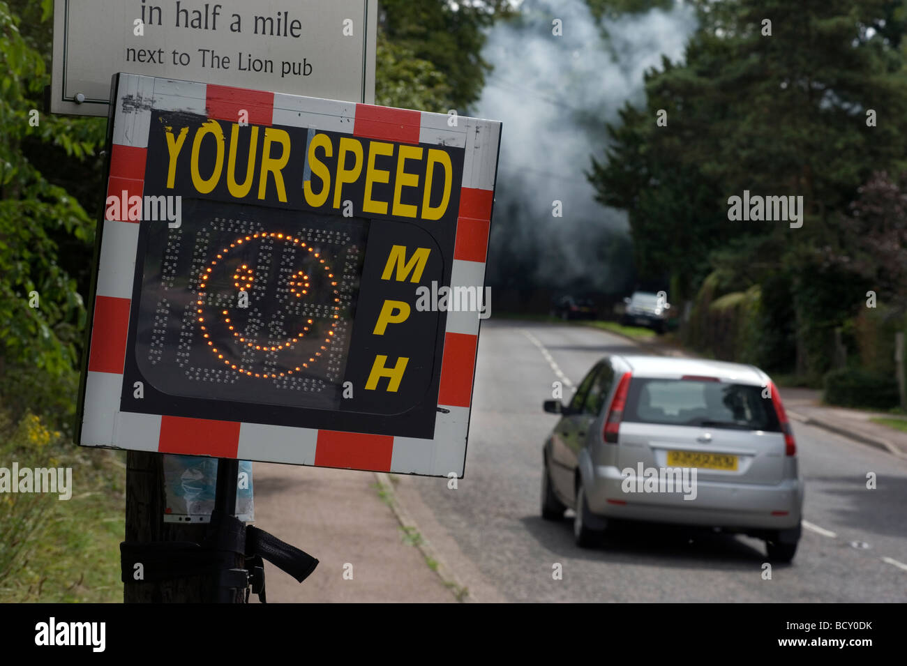 Speed Smiley SID Radar Speed indicator device SID Slow down 30mph ...