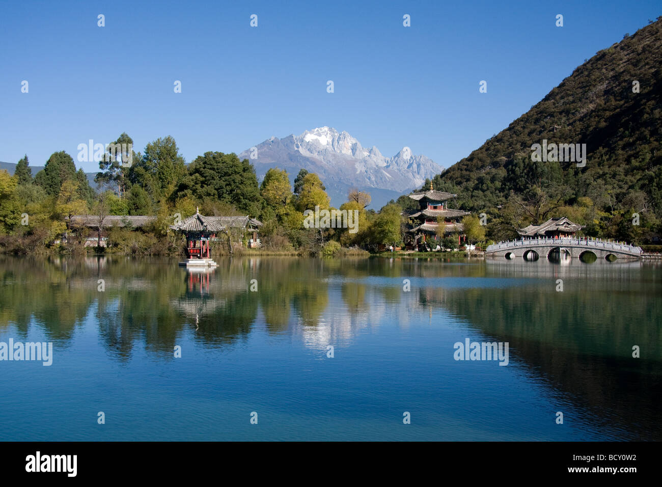 Black dragon pool hi-res stock photography and images - Alamy