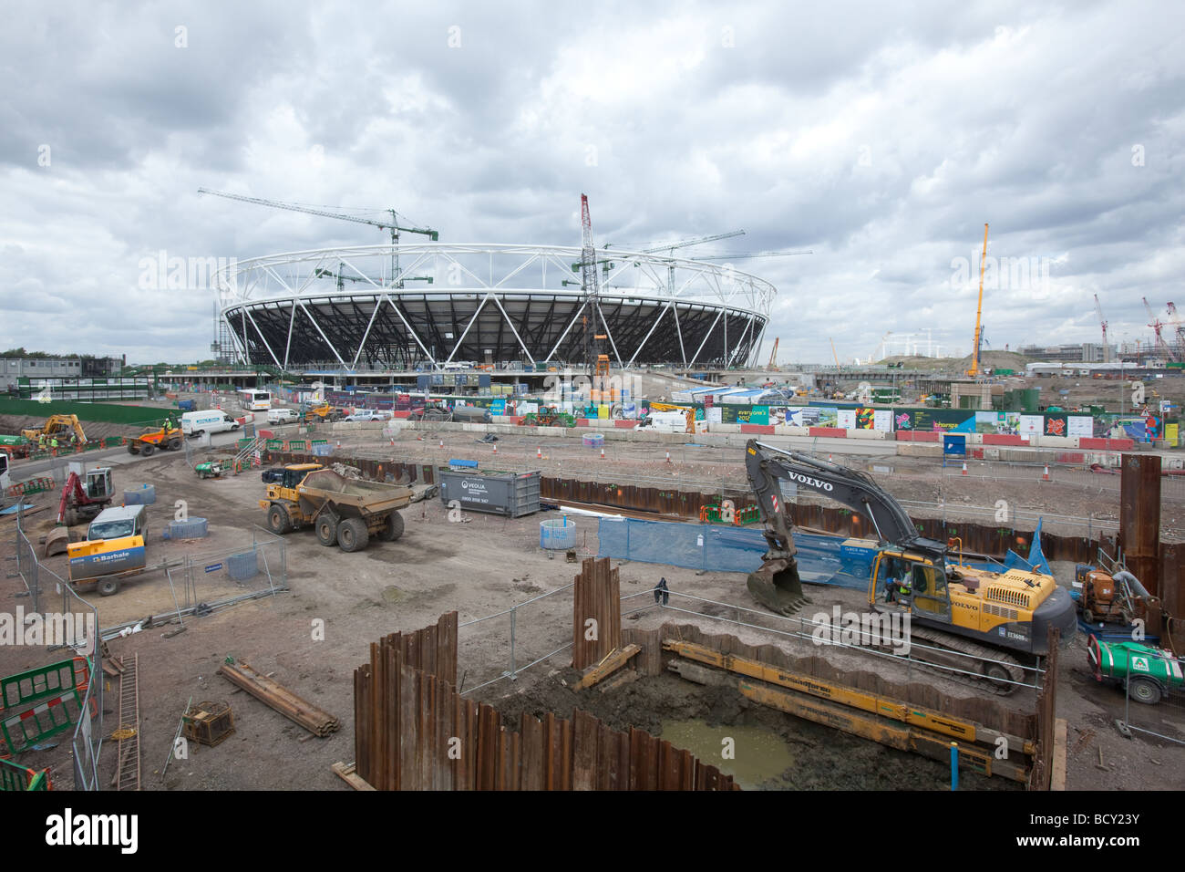 London Olympic 2012 Stadium under construction July 2009 Stock Photo ...