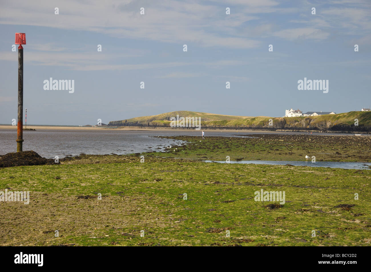 Cliff hotel cardigan hi-res stock photography and images - Alamy