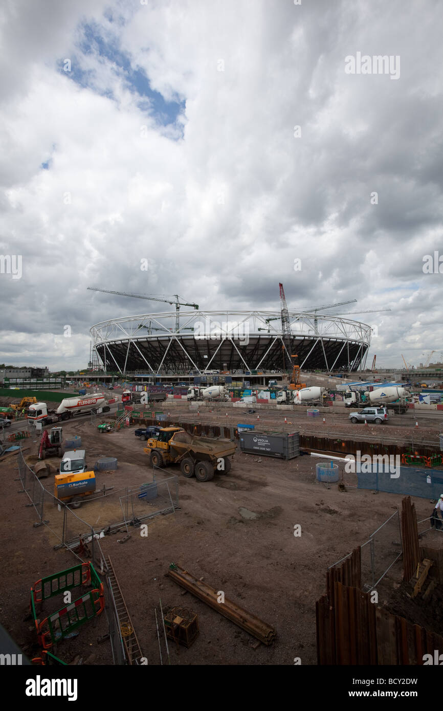 London Olympic 2012 Stadium under construction July 2009 Stock Photo ...