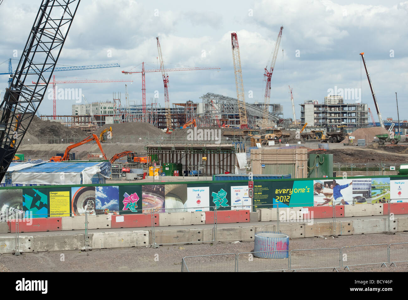 London Olympic 2012 Stadium under construction May 2009 Stock Photo - Alamy