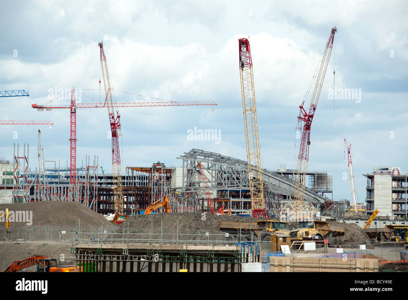 London Olympic 2012 Stadium under construction May 2009 Stock Photo - Alamy