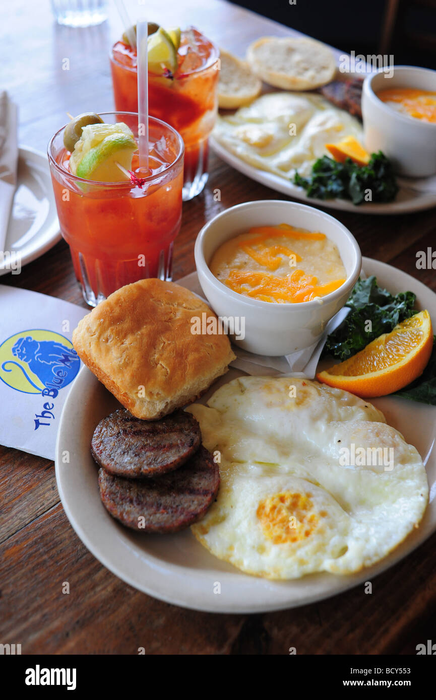 Tennessee Memphis breakfast at the Blue Monkey Stock Photo - Alamy