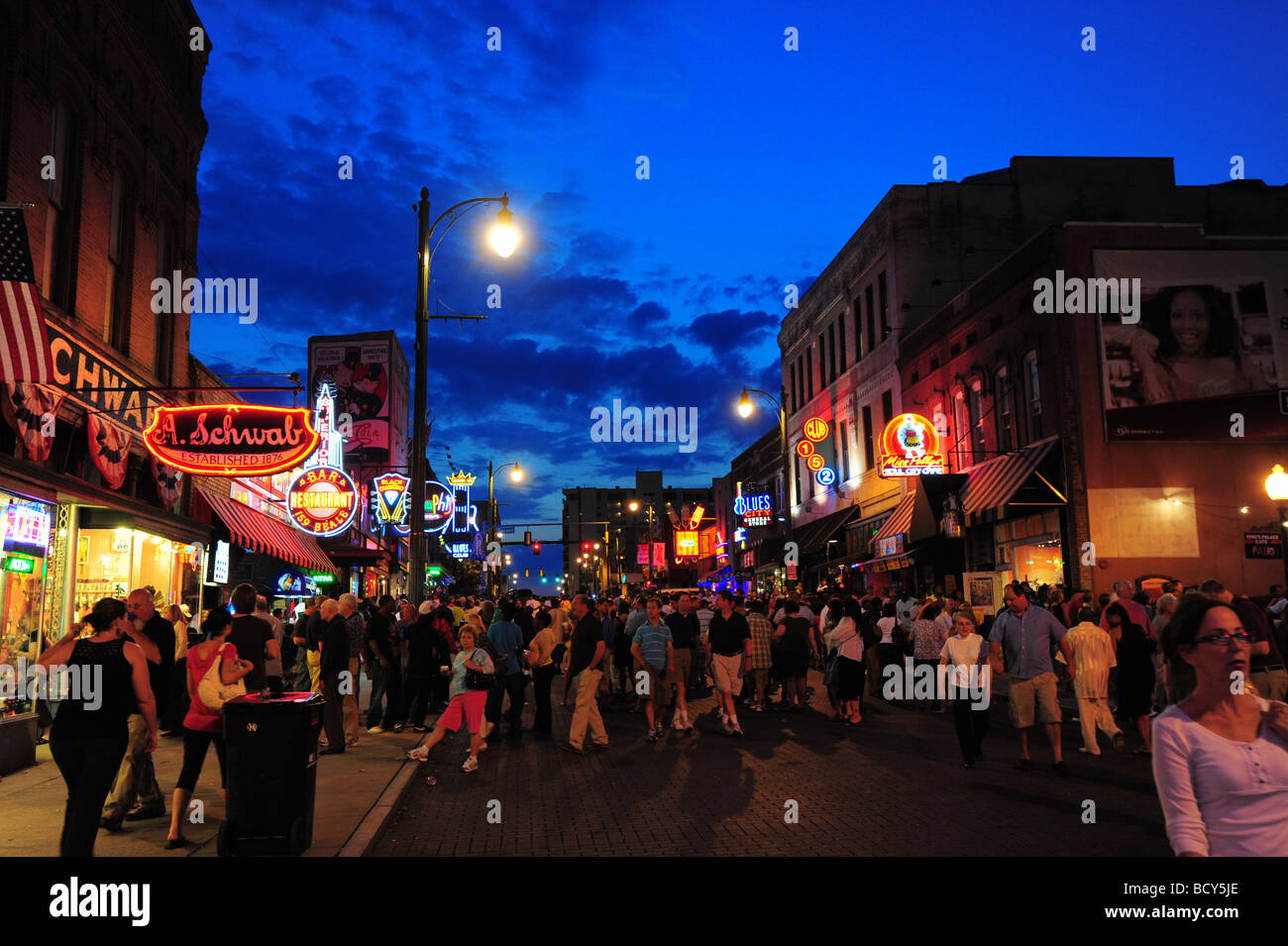 Tennessee Memphis Beale Street crowds gather on a Saturday night Stock ...