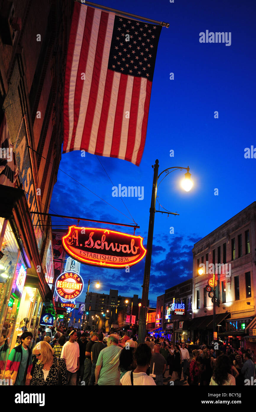 Tennessee Memphis Beale Street crowds gather on a Saturday night Stock ...