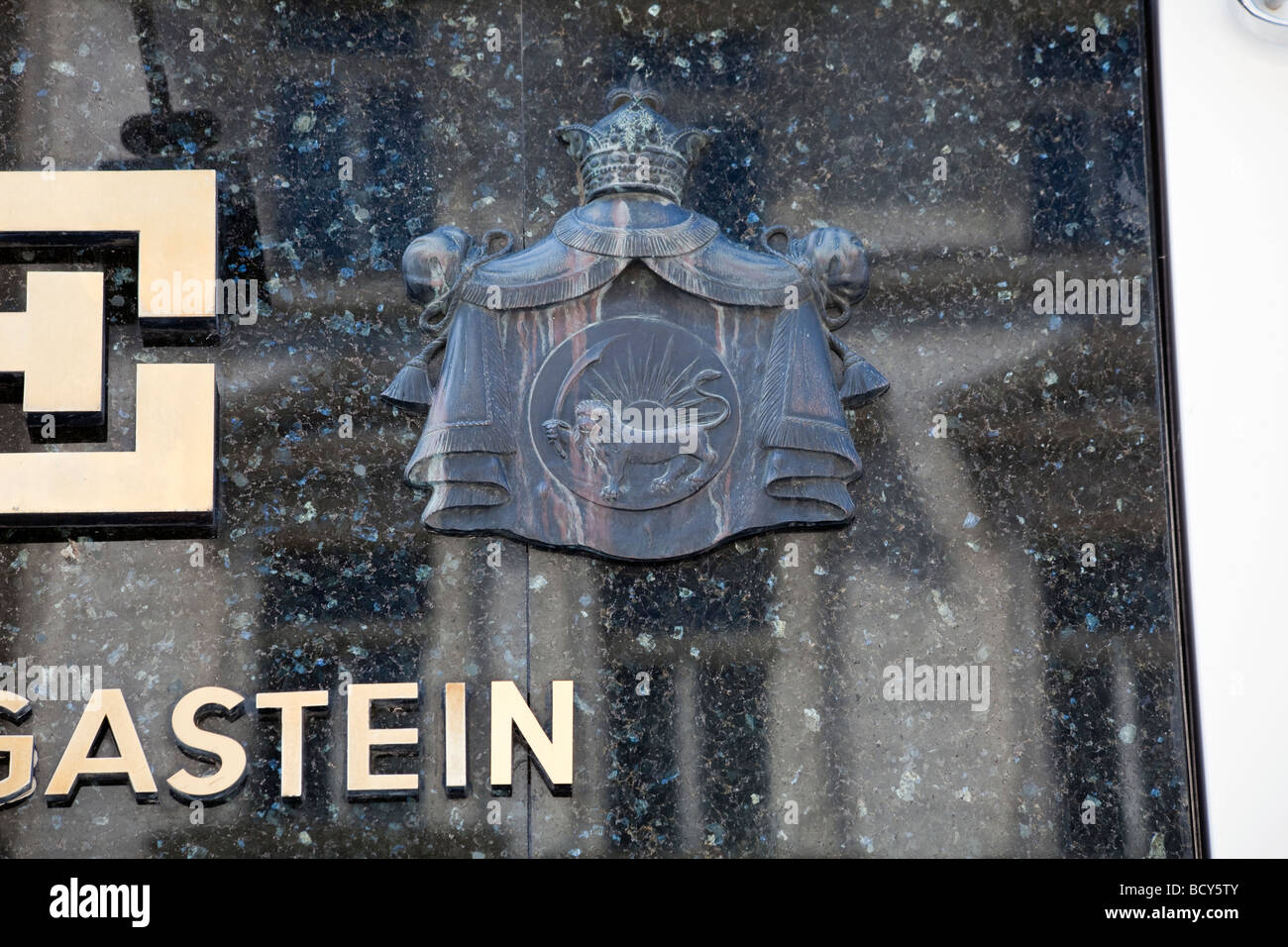 Sign writing hi-res stock photography and images - Alamy