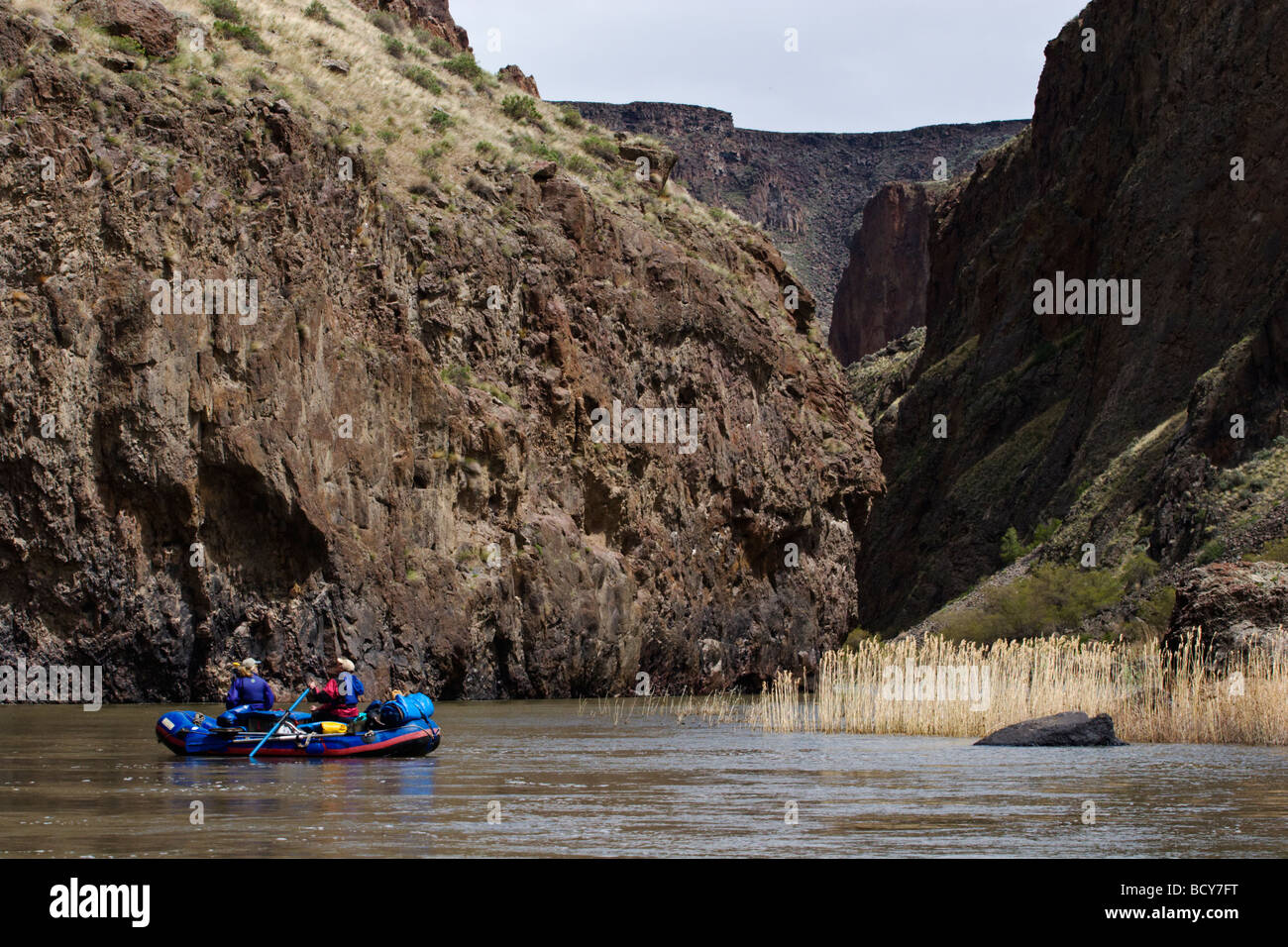 RAFTING down the wild and scenic OWYHEE RIVER gorge EASTERN OREGON ...