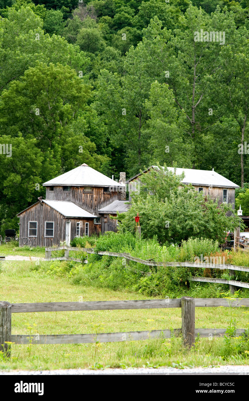 Farmhouse buildings in Western Mass Stock Photo - Alamy