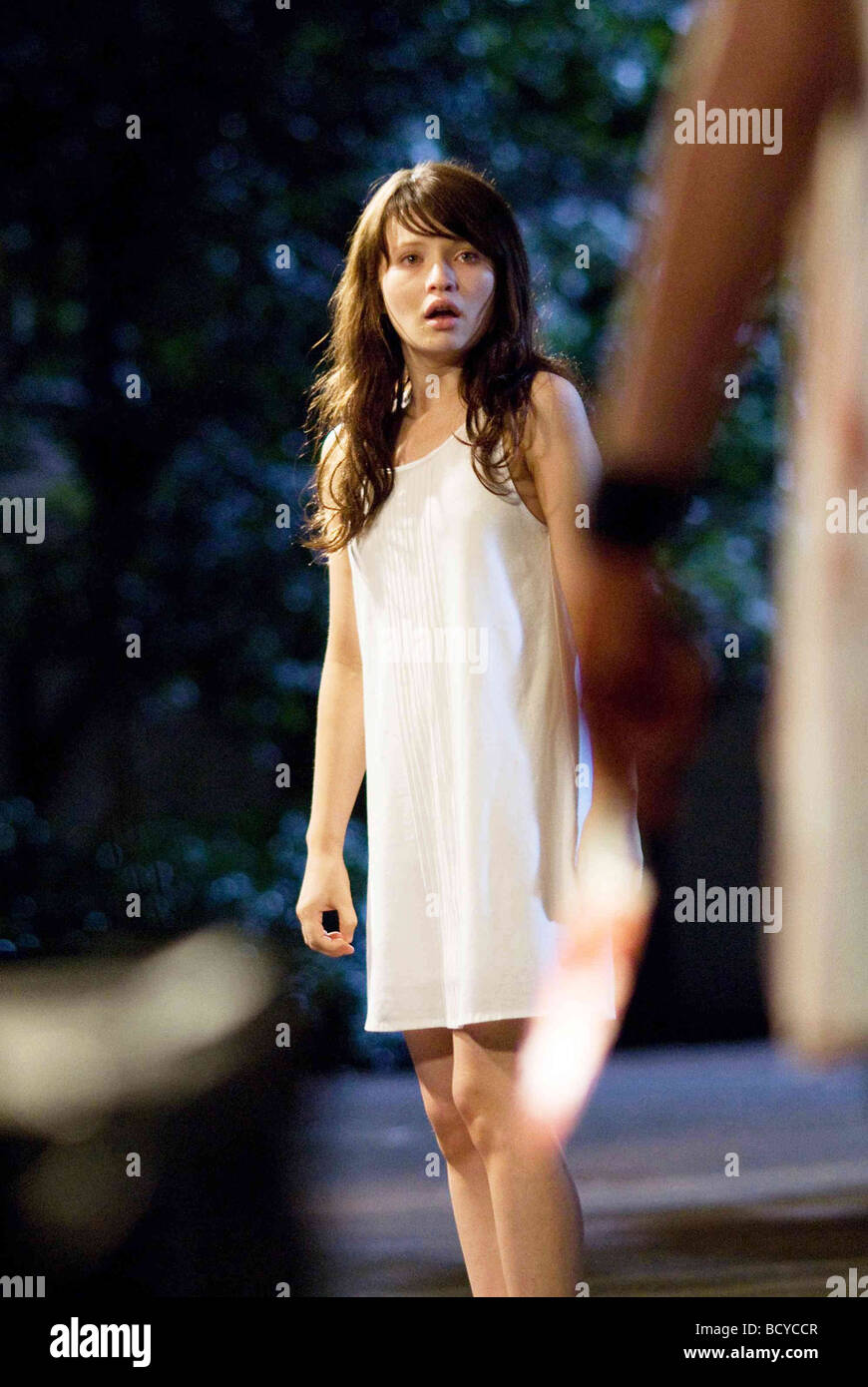 Guard emily browning remake of kim jee woons janghwa hongryeon 2003 hi ...