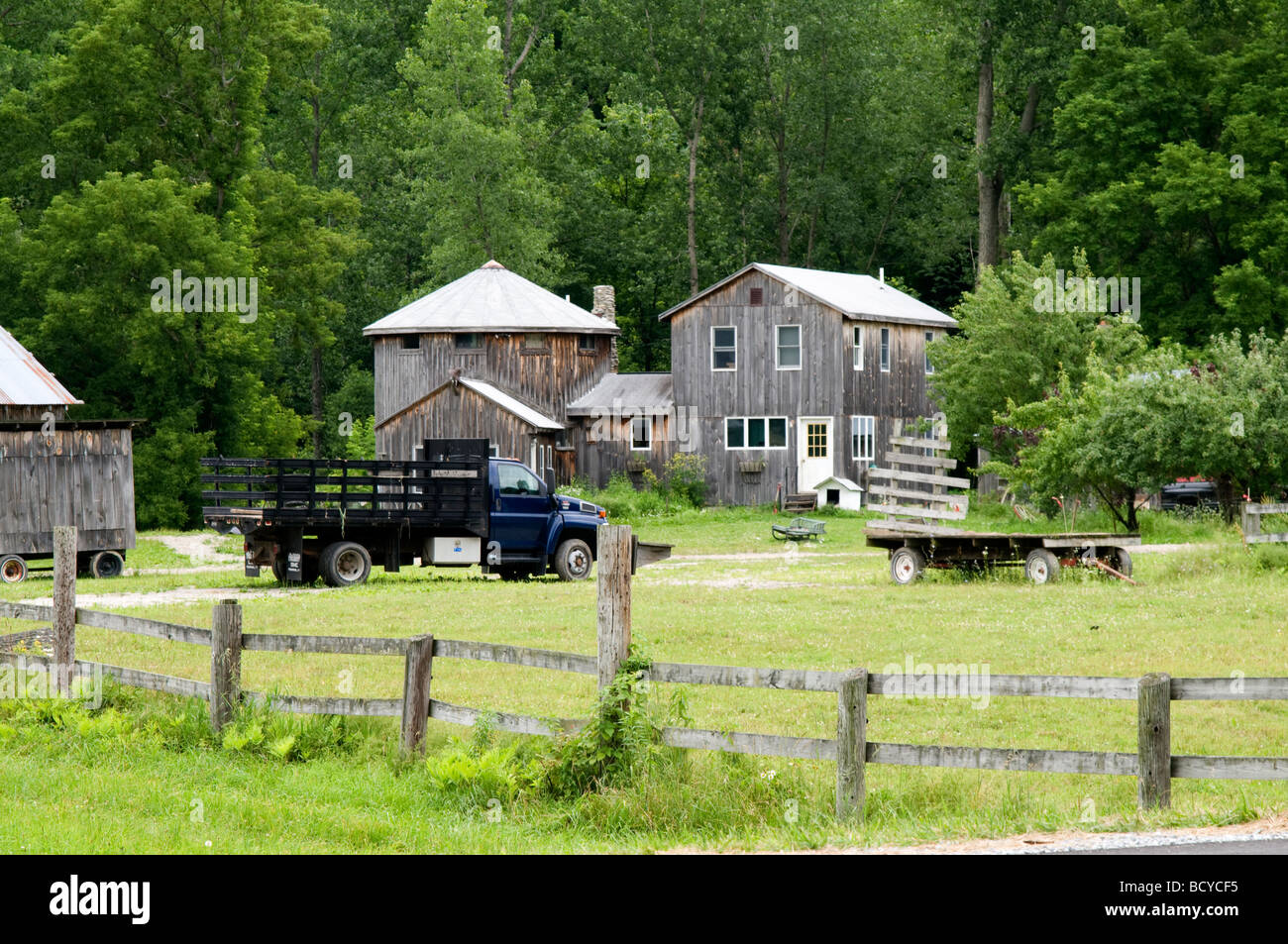 Farmhouse buildings in Western Mass Stock Photo - Alamy