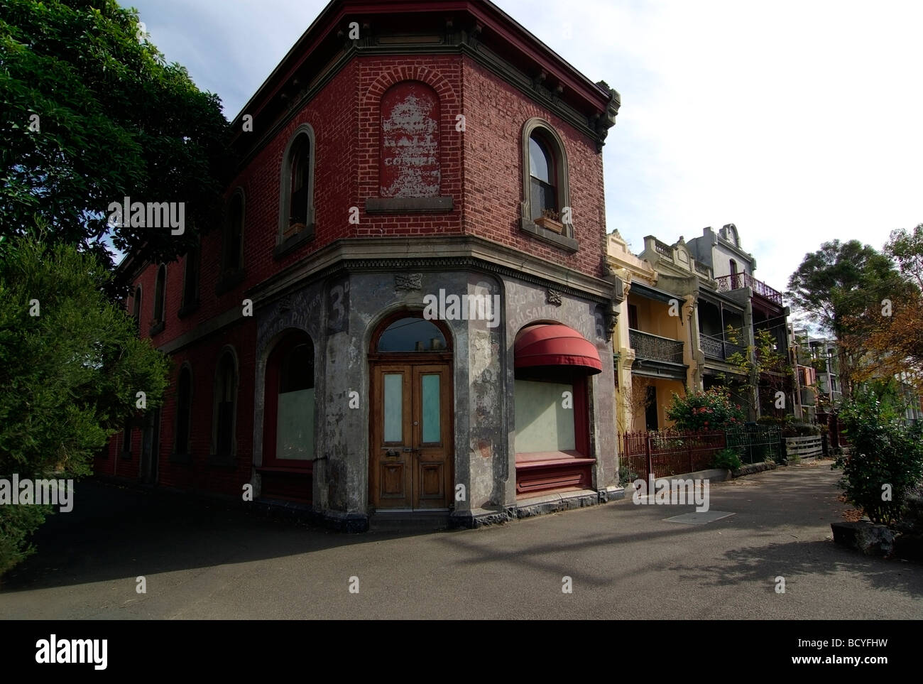 Old shop front south melbourne hi-res stock photography and images - Alamy