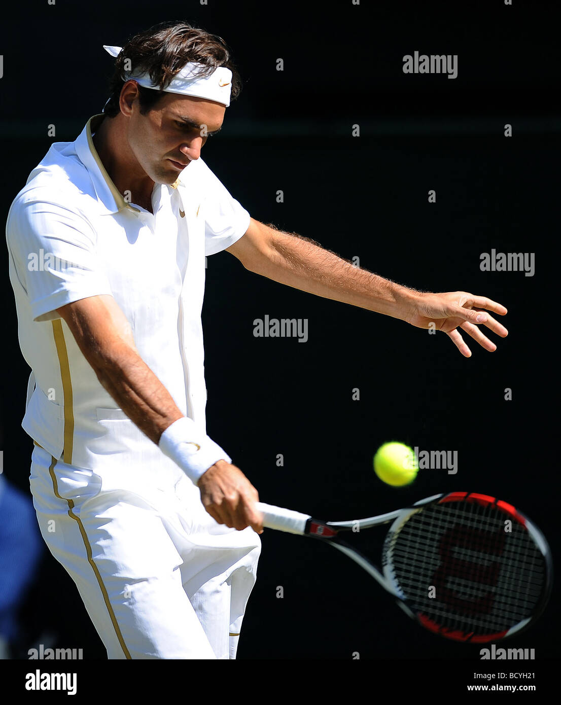 ROGER FEDERER SWITZERLAND WIMBLEDON LONDON ENGLAND 24 June 2009 Stock ...