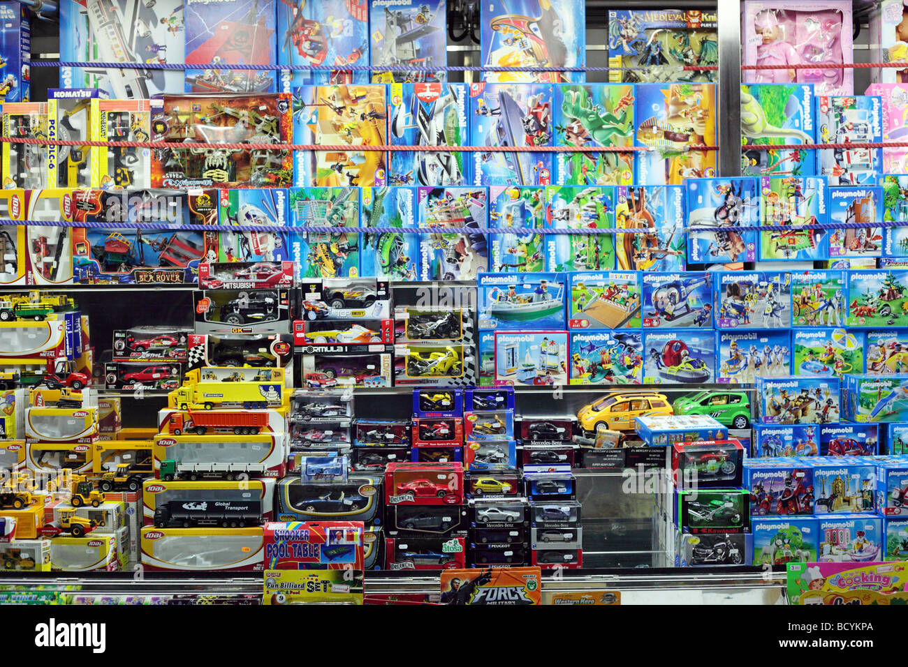 Games stall hi-res stock photography and images - Alamy