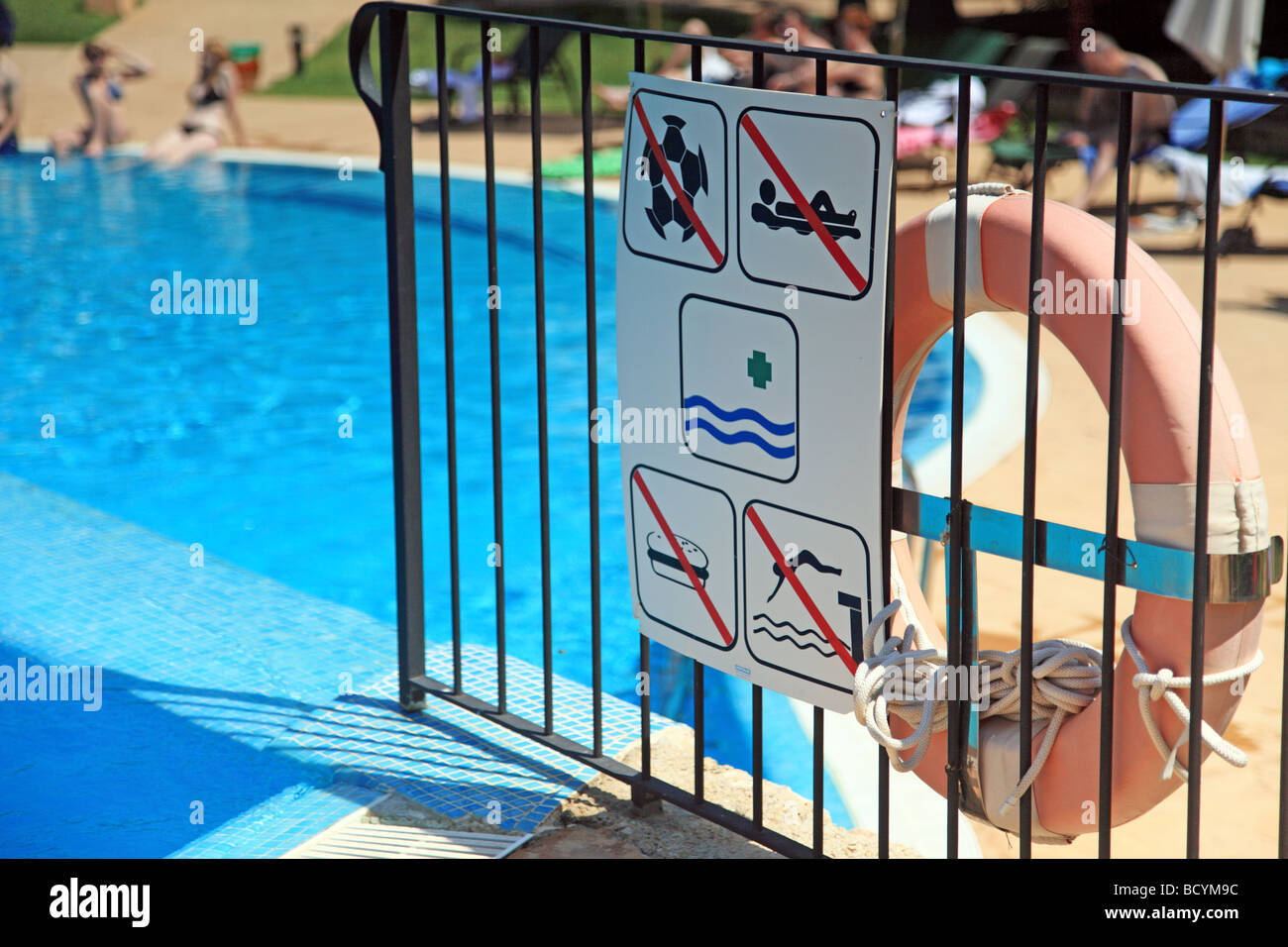 Safety sign at a swimming pool Stock Photo - Alamy