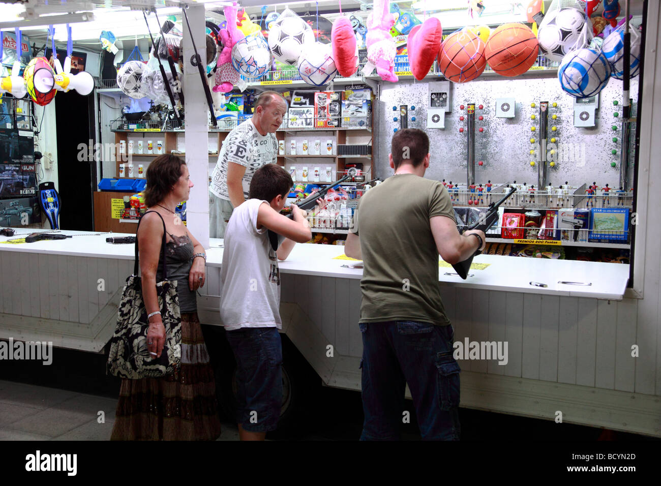 Shooting at a rifle range at a funfair Stock Photo - Alamy
