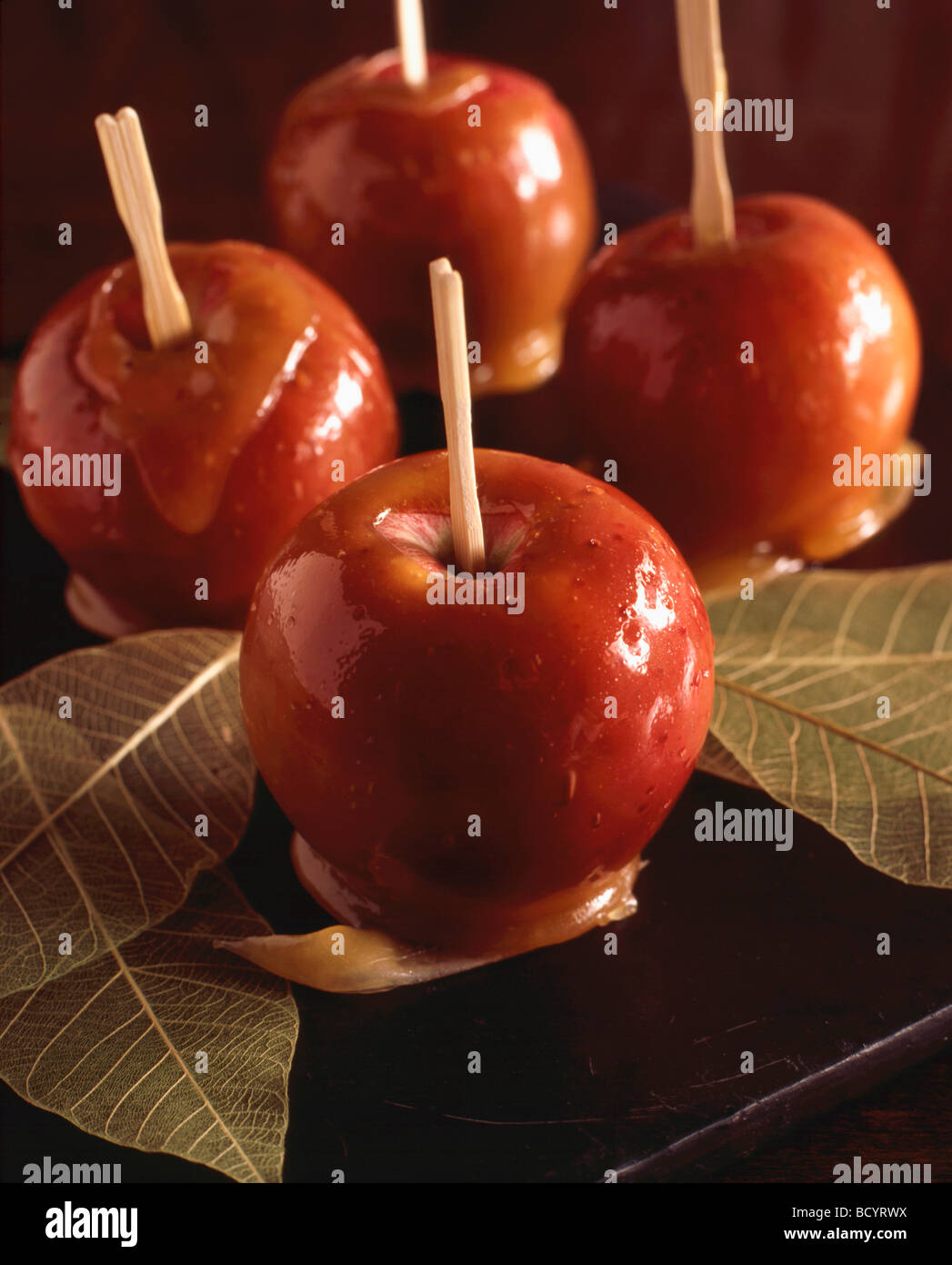 Food - toffee apples Stock Photo - Alamy