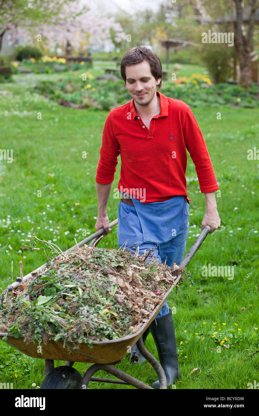 Wheelbarrow hi-res stock photography and images - Alamy