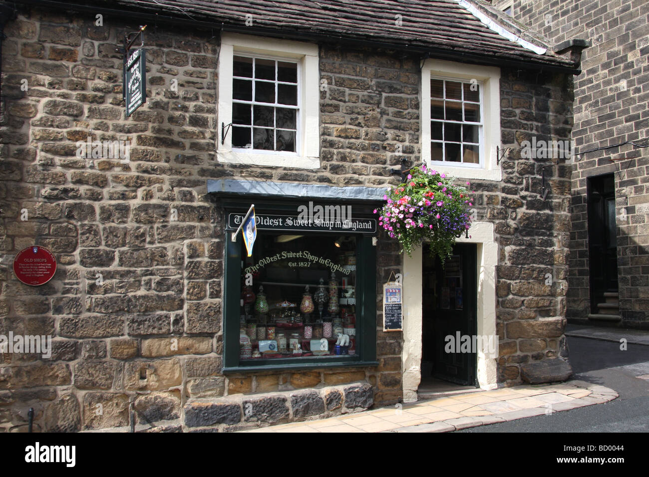 The Oldest Sweetshop in England, Pateley Bridge, North Yorkshire Stock ...