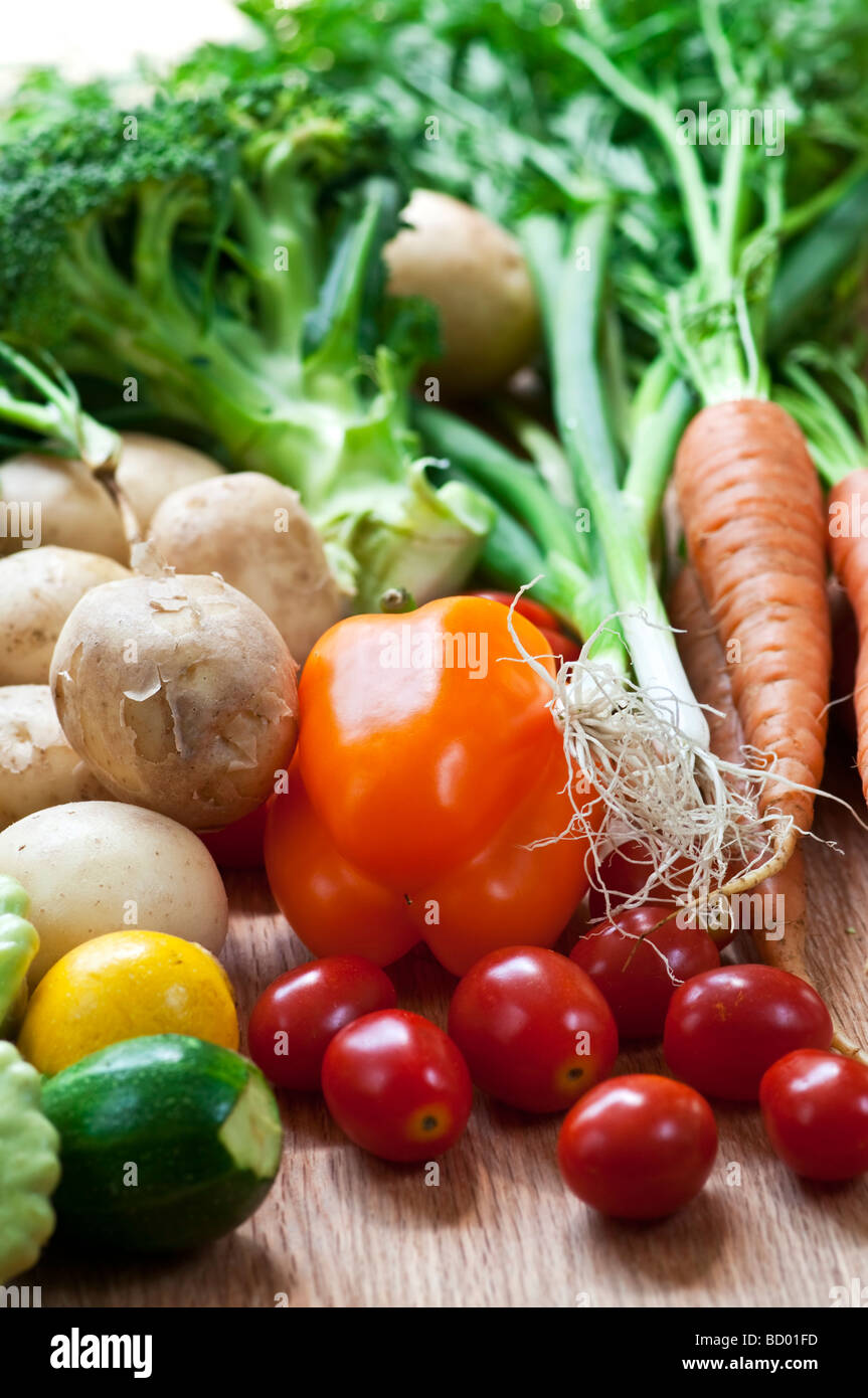Bunch of whole assorted fresh organic vegetables Stock Photo - Alamy
