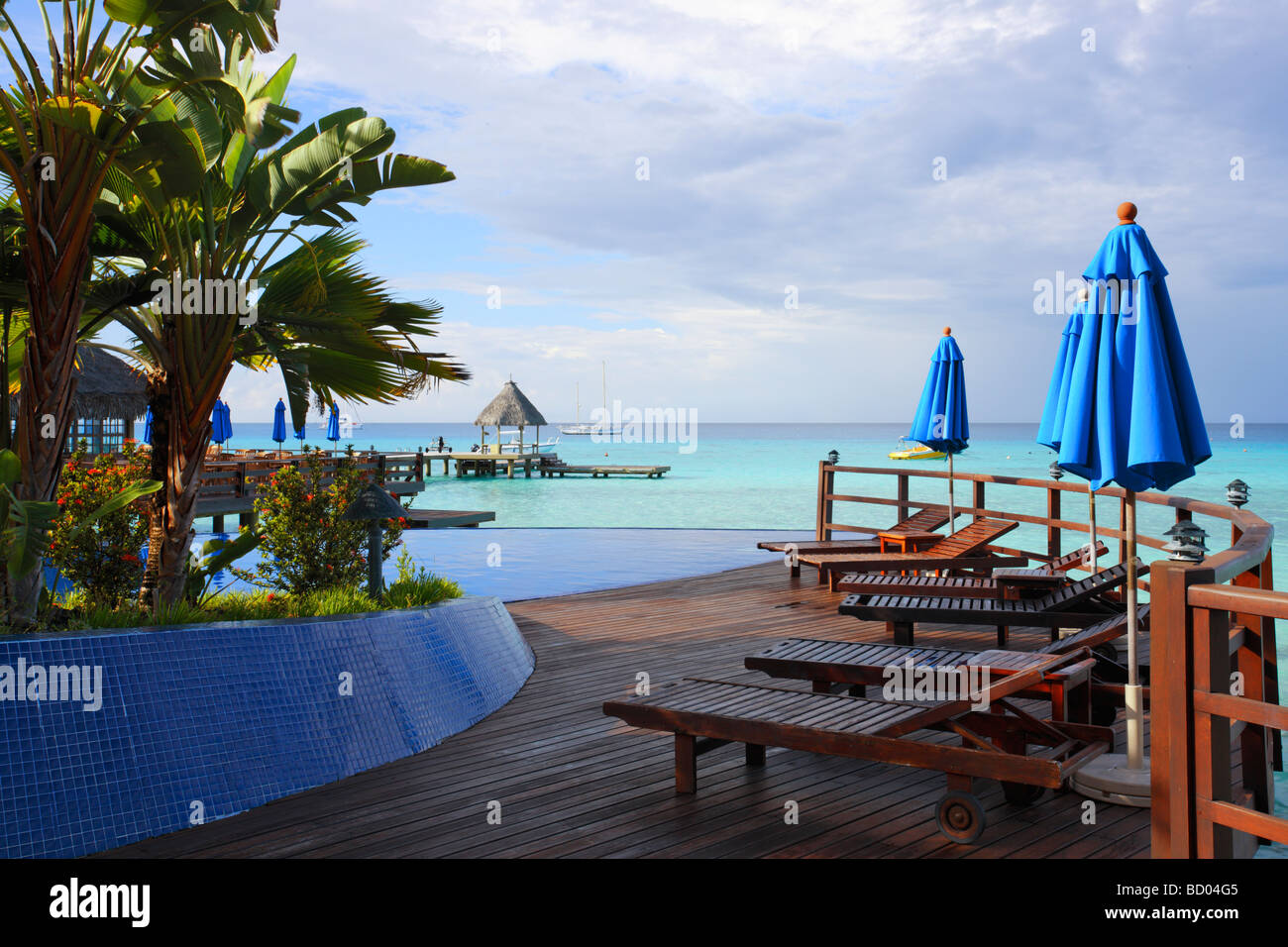 Kia Ora Resort swimming pool, Rangiroa, Tuamotu Archipelago, French ...