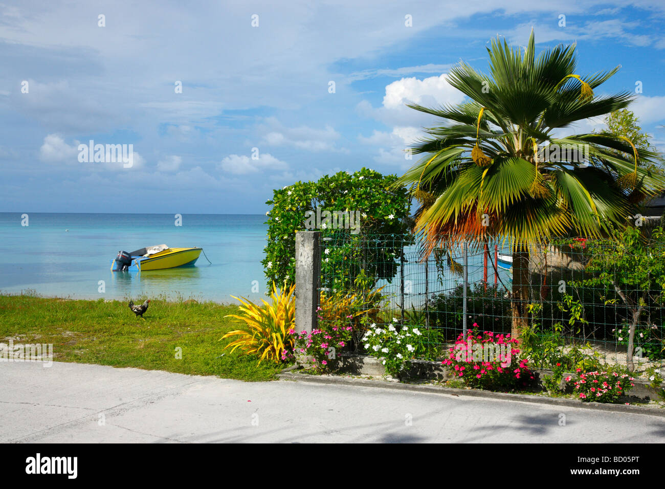 Rotoava streets, Fakarava, Tuamotu Archipelago, French Polynesia Stock ...