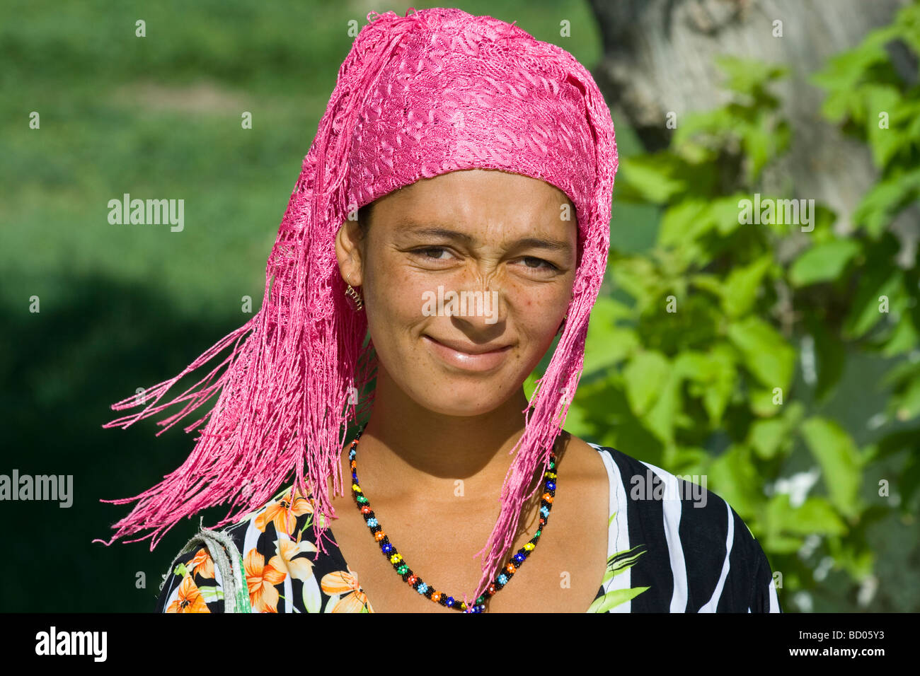 Uzbekistan bukhara young woman hi-res stock photography and images - Alamy