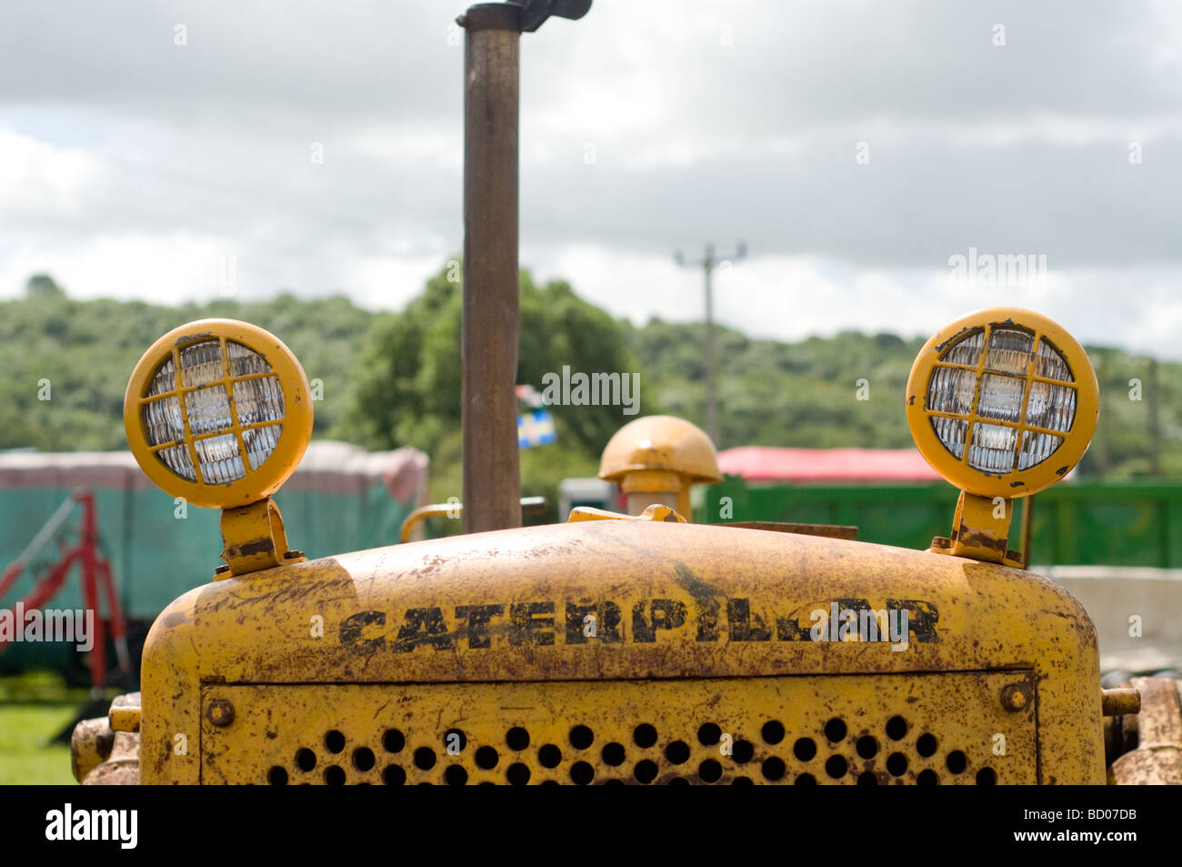 Crop of Vintage Caterpillar Bulldozer Stock Photo - Alamy