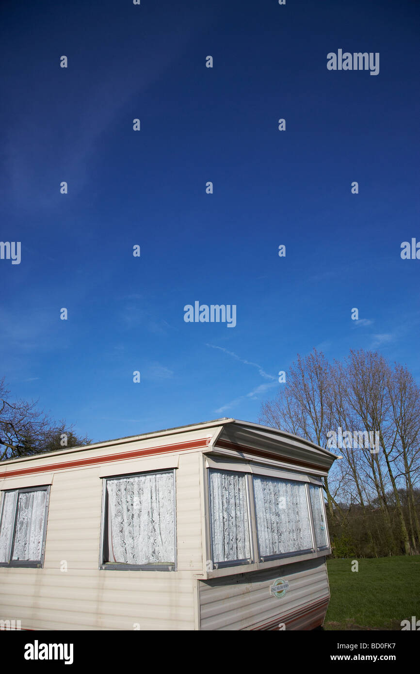 Static blue hi-res stock photography and images - Alamy