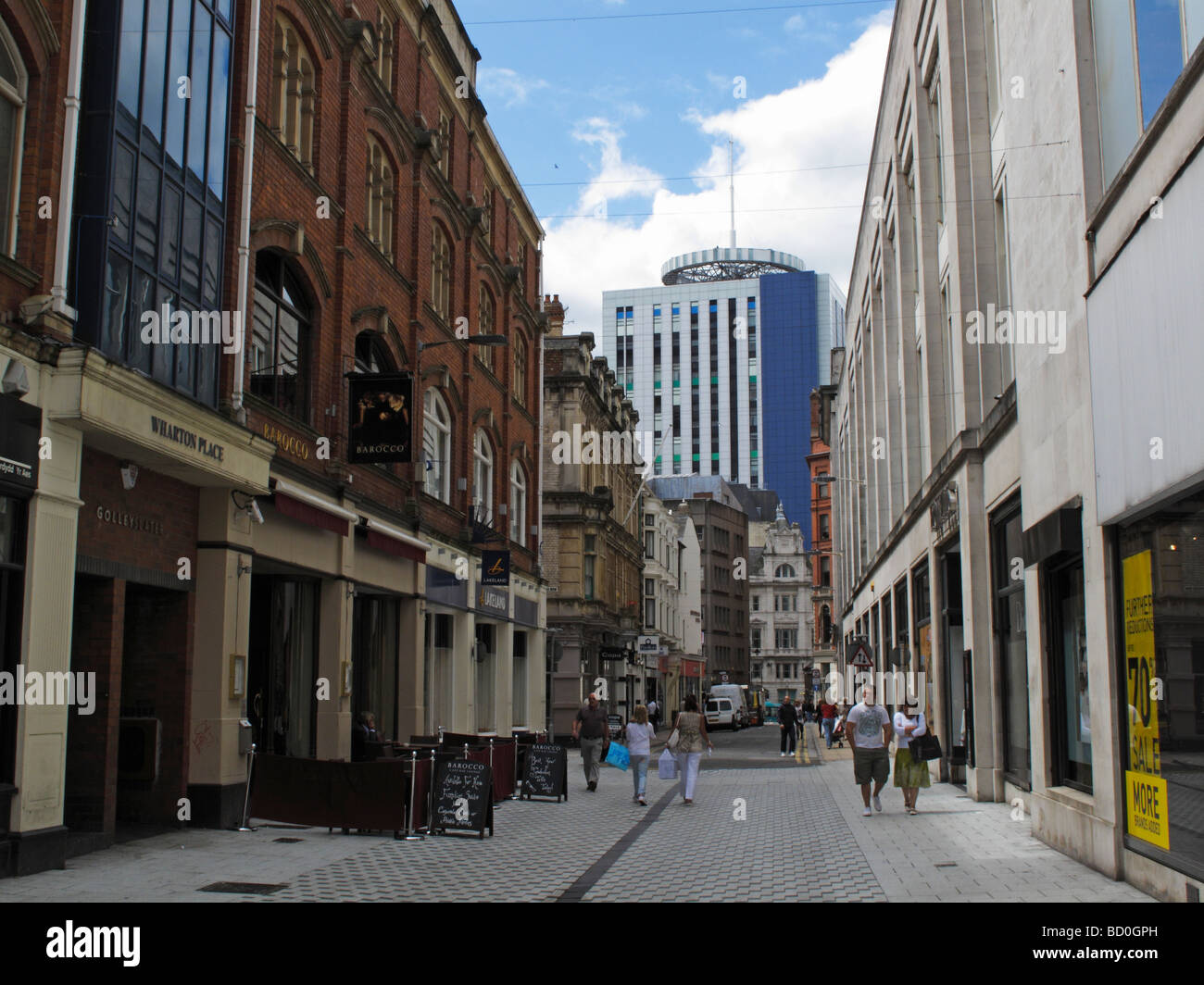 Cardiff street hi-res stock photography and images - Alamy
