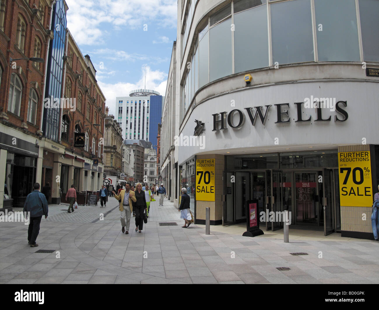 Cardiff street hi-res stock photography and images - Alamy