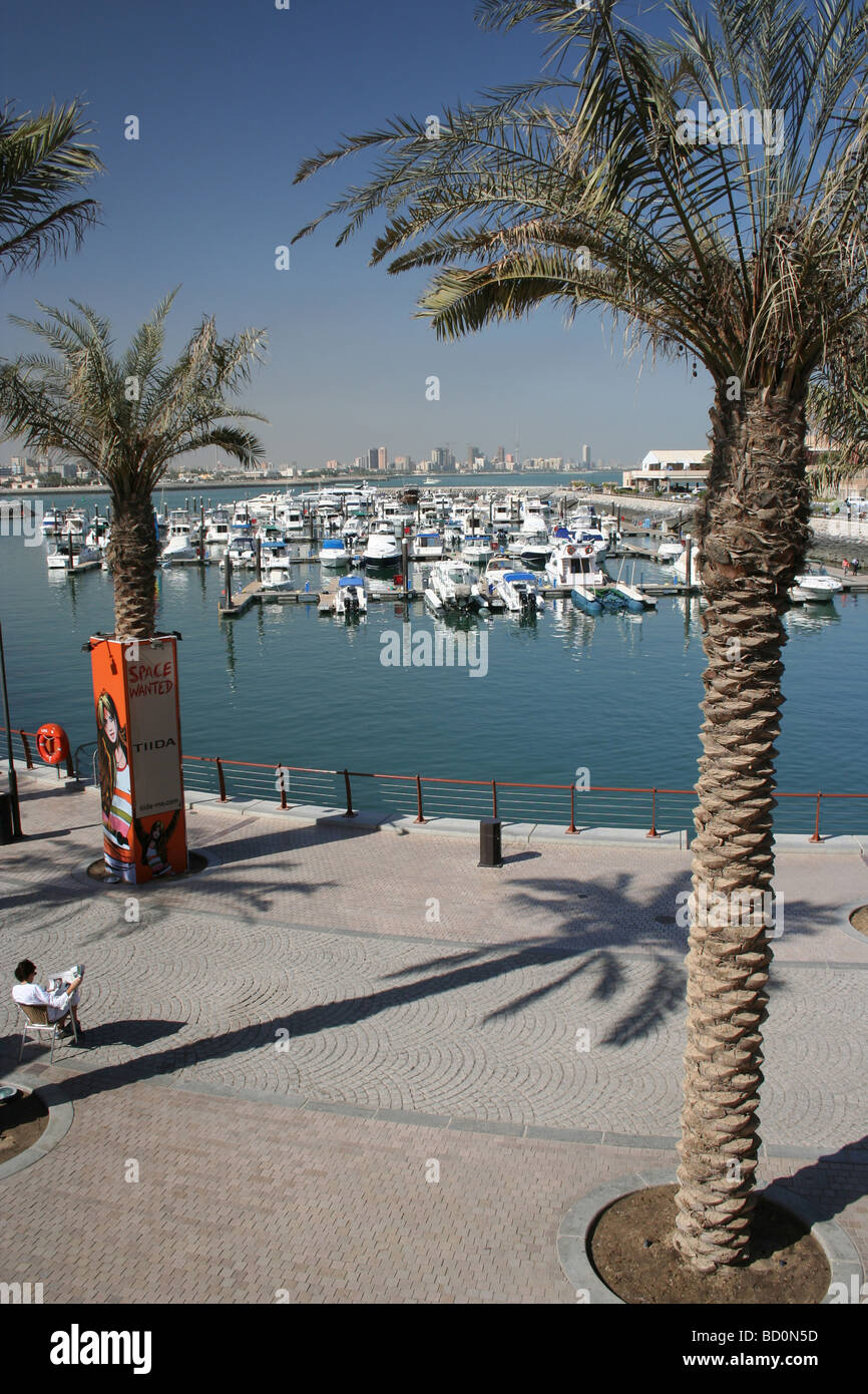 Gcc skyline hi-res stock photography and images - Alamy