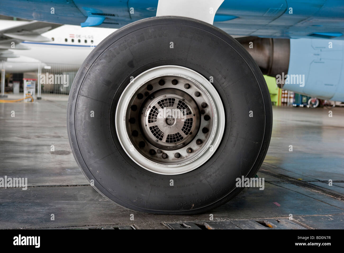 Close up shot of the landing gear of a commercial airplane Stock Photo ...