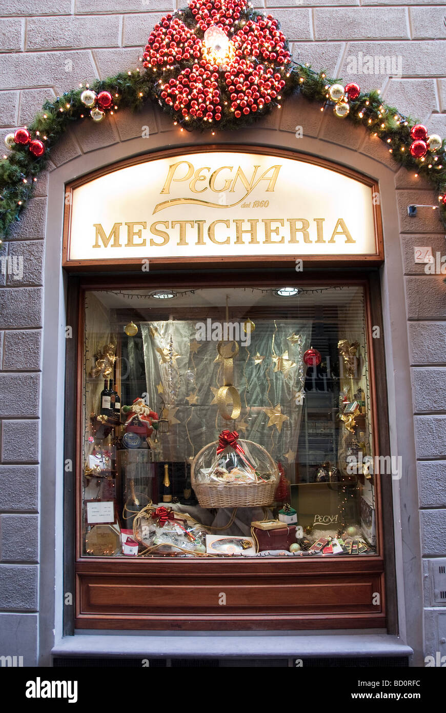 Pegna, a famous gourmet food shop and their Christmas window in ...