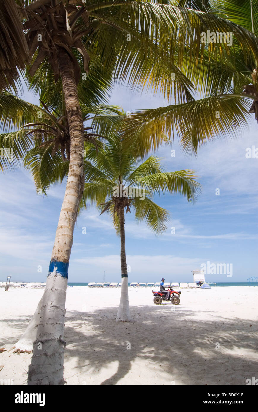 Coche playa hi-res stock photography and images - Alamy