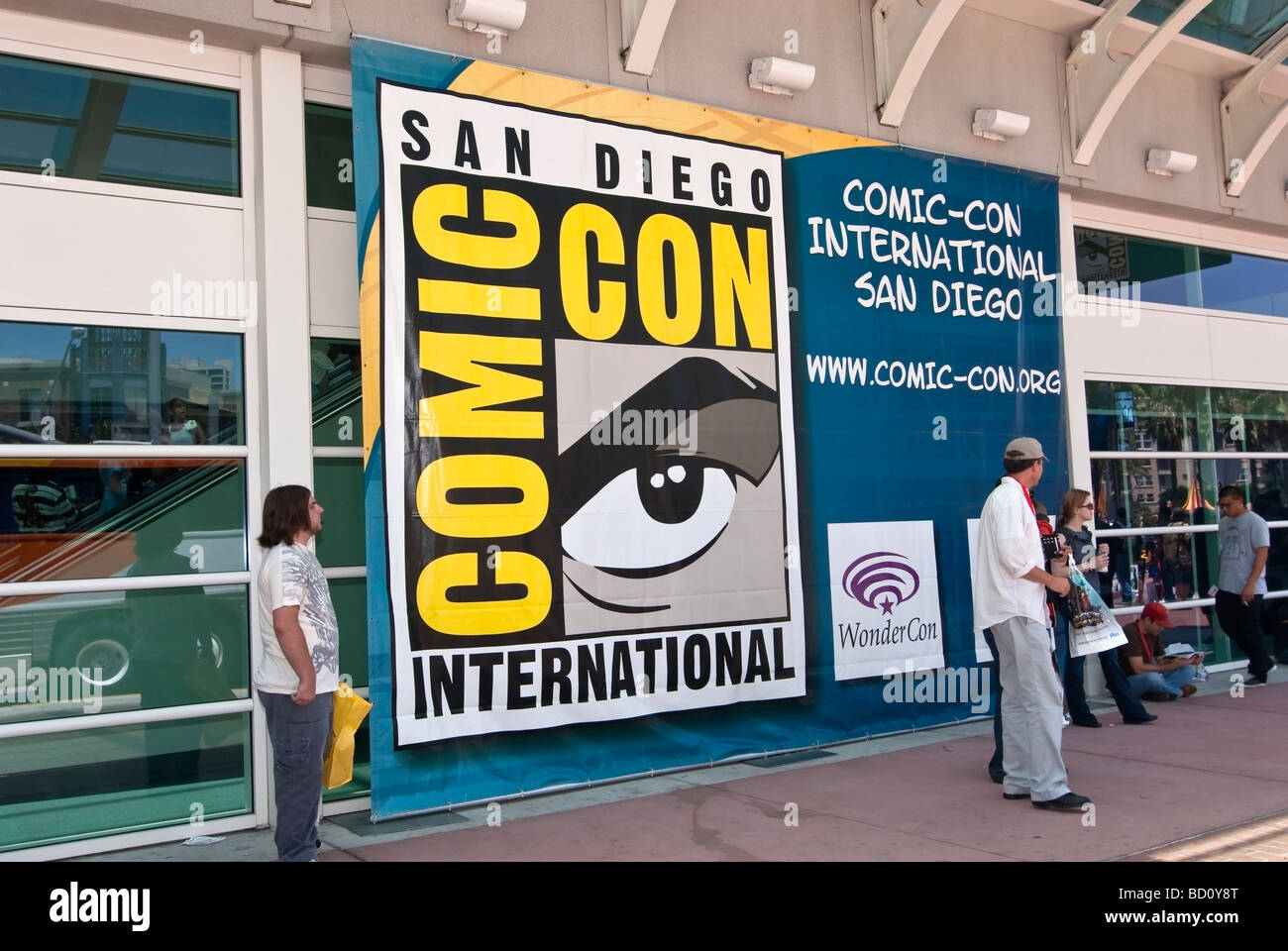 Convention costume sign hi-res stock photography and images - Alamy