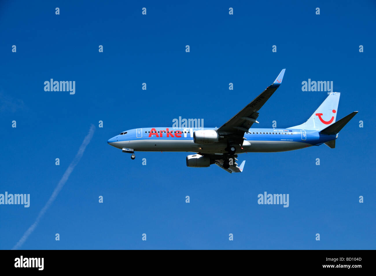 Schiphol airport airplane amsterdam netherlands hi-res stock ...