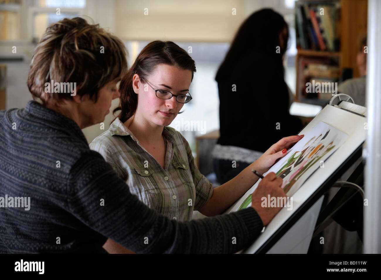 Fashion design students draw hi-res stock photography and images - Alamy